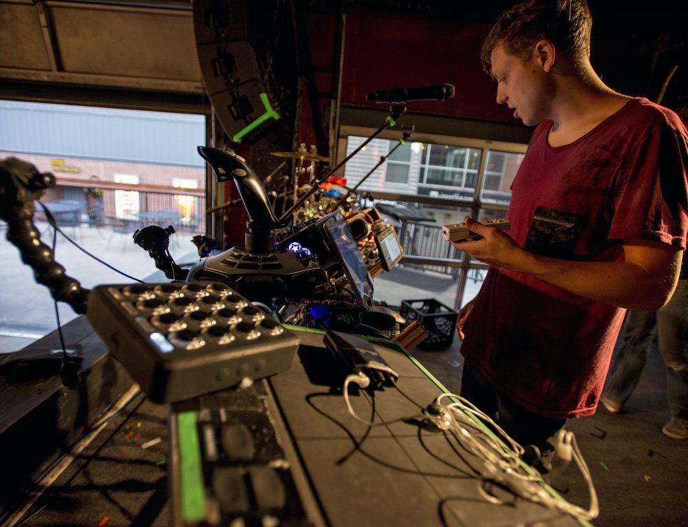 Alan Moulder: Recording My Blood Valentine’s Loveless – The Polymath ...